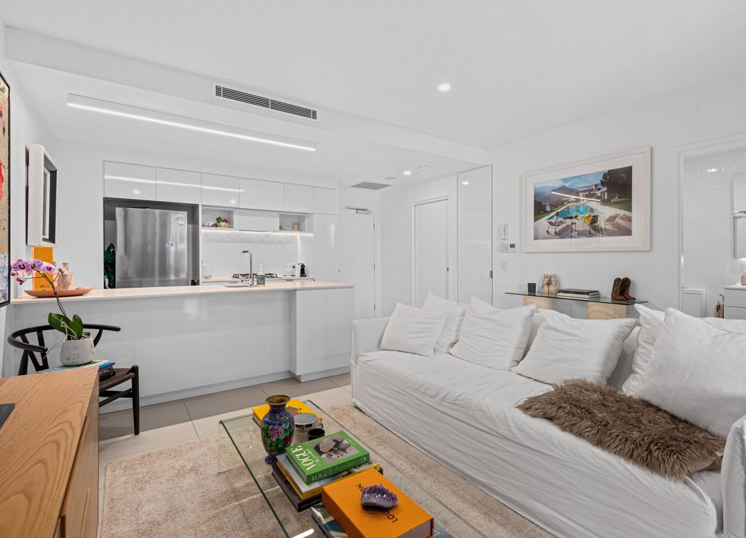 Stylish & Expansive One Bedroom + Study Apartment - Enclave